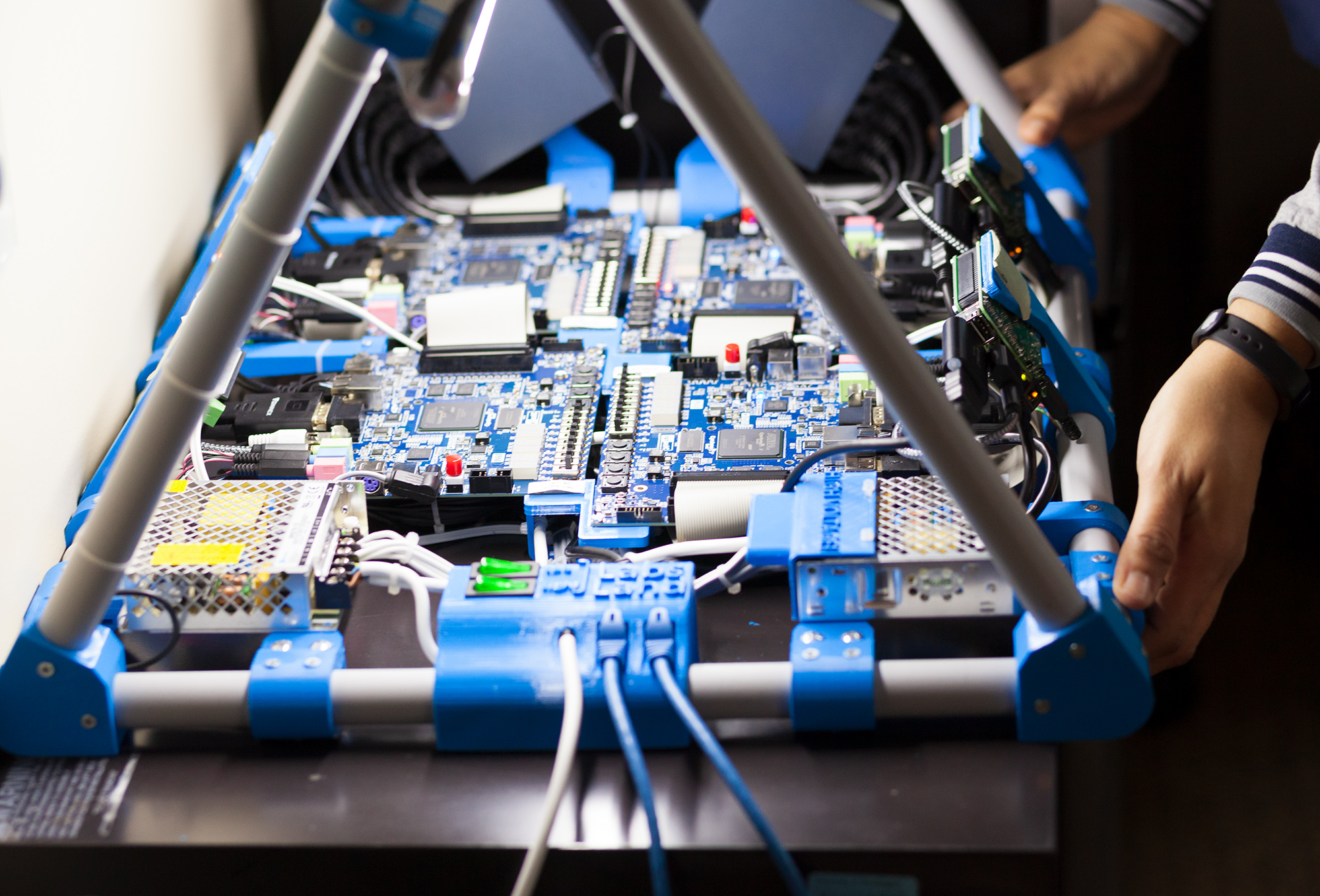 A Distributed Remote FPGA lab at UW ECE | UW Department of Electrical & Computer Engineering