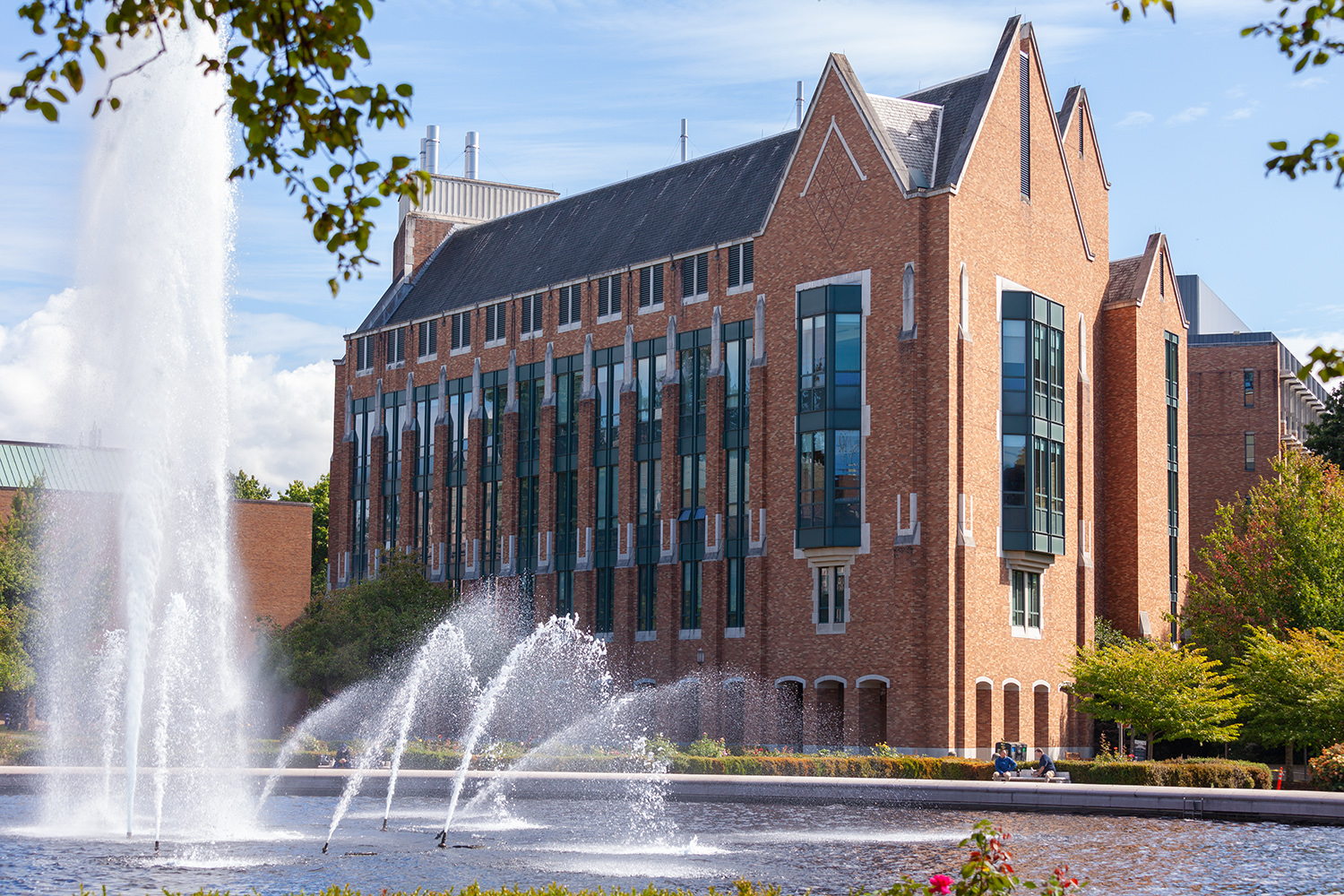 Contact Us | UW Department of Electrical & Computer Engineering